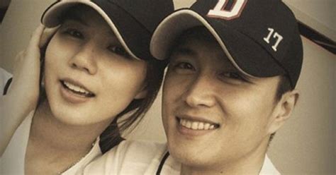 박시은 데이트 인증샷 진태현과 달달한 야구장 나들이