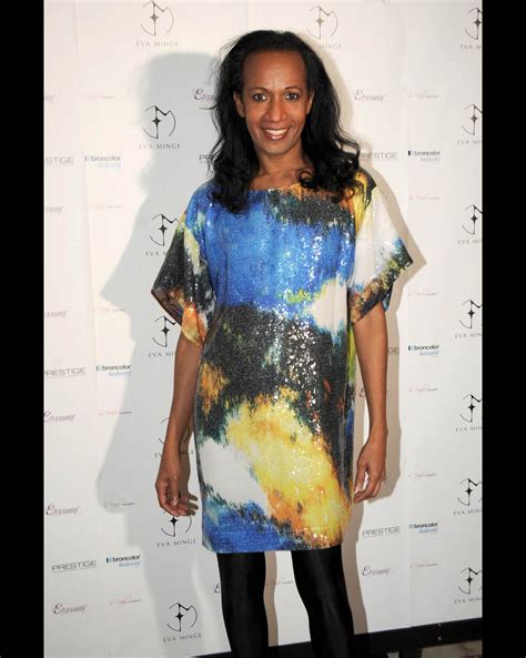 Photo Vincent Mcdoom à Loccasion Du Défilé De La Collection Printemps été 2010 Deva Mingue