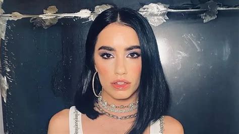 Lali Espósito Combinó Un Corpiño De Microbikini De Strass Con Boxers Y