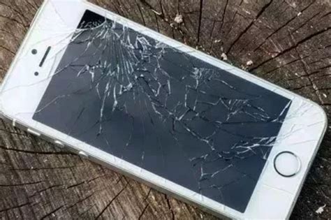 玩机技巧：手机屏幕碎了别着急花钱换屏 巧用妙招15分钟完美修复