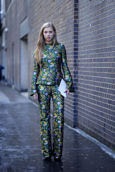 Hermione Corfield Outfits Style Looks K Fashion