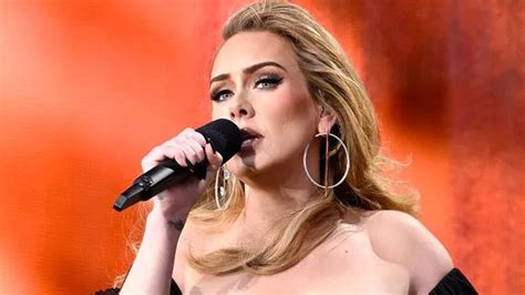 Adele Finally Heading To Las Vegas For Her Long Delayed Weekend With Residency The Mirror