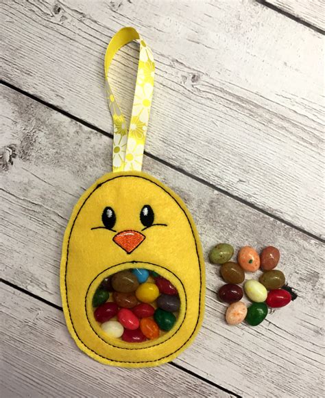 Chubby Chick Candy Holder Ornament Embroidery Machine Design