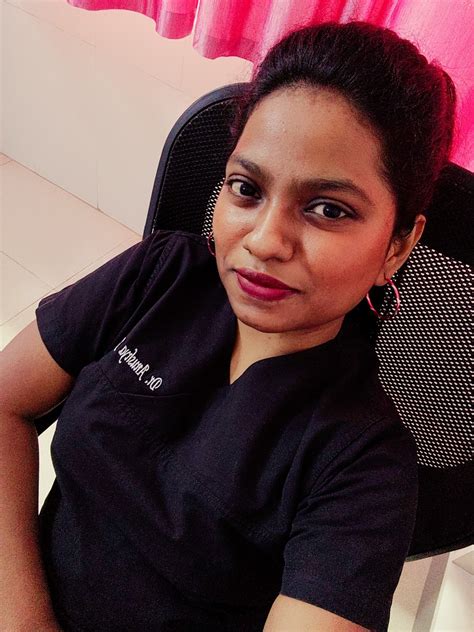 Dr Anushya Anburaj Book Appointment Consult Online View Fees Contact Number Feedbacks