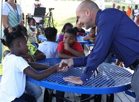 Leon Countys Bond Elementary Unveils New Outdoor Classroom