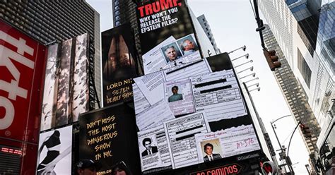 미국인 51 트럼프 ‘엡스타인 파일 대처에 불만족”