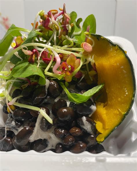 연못 속 호수 그리는 물고기 아침 🍽 검은콩 낫또 단호박 여린잎 새싹 🧏🏻‍♀️💪🏻👍 Facebook