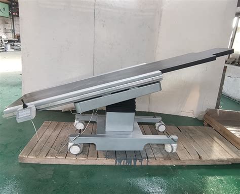 Supply Hw 503 C Dsa Radiolucent Carbon Fiber Operating Table Wholesale Factory Harbin Hengwei