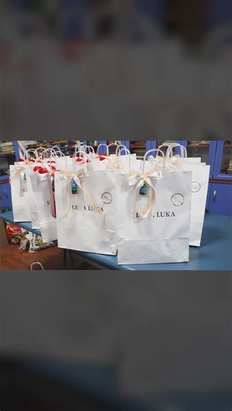 Fashionel Mk ЕЛЕНА ЛУКА беше дел од уште една хуманитарна акција и донираше новогодишни