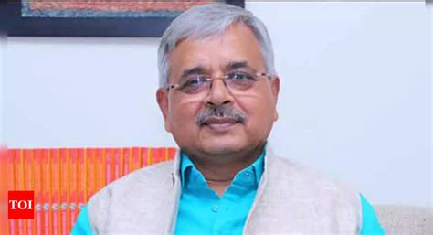 Veteran Journalist Umesh Upadhyay Dies In Freak Mishap Delhi News Times Of India