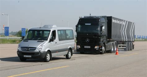 메르세데스 벤츠의 액티브 브레이크 어시스트 공개