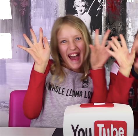 Karina Kurzawa Karina Karina Omg Karinaomg Sis Vs Bro Sis Vs Bro Ronald Kurzawa Youtube