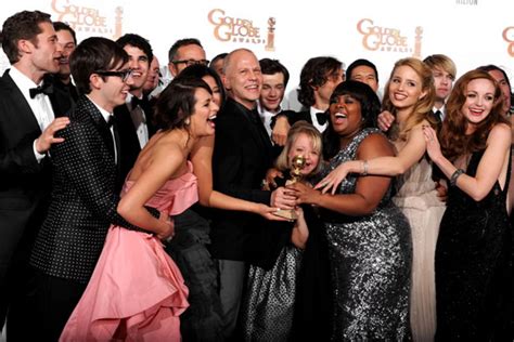 ‘glee Cast Analyze Kurt And Blaines Kiss