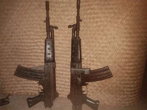 ဥက္ကံမြို့တွင် ကင်းစောင့်နေသည့် စစ်ကောင်စီတပ်သားများ အရက်မူးပြီး အိပ်ပျော်စဉ် သေနတ် ၂ လက်ခိုး