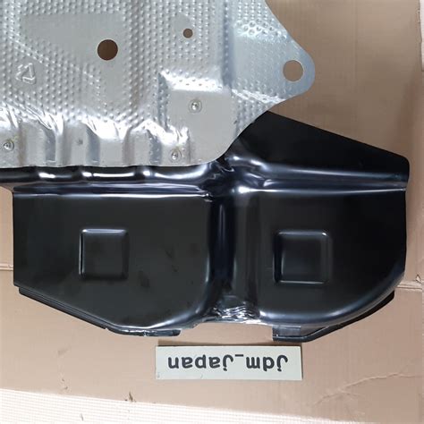 Toyota Genuine Protector Sub Assy Fuel Tank No1 77606 48110 New Ebay