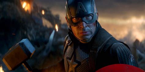 Endgame Crowd Reacts To Captain America Wielding Thors Hammer In Video