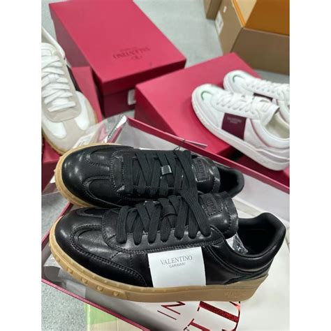 2some Shop Valentino Elsa Hosk 走秀 情侶款 休閒鞋 五色合集 蝦皮購物