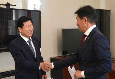 Иж бүрэн түншлэлийн харилцааг өргөжүүлэн бэхжүүлэхийн төлөө байгаагаа илэрхийллээ