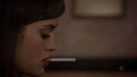Lizzy Caplan Caitlin Fitzgerald Masters Of Sex S2e7 R