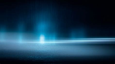 물 속에서 광선의 어두운 거리 젖은 아스팔트 반사 추상 어두운 푸른 연기 스모그 빈 어두운 장면 네온 빛 스포트라이트 프리미엄 사진 2025 어두운 빛 네온