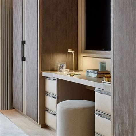 25 แบบโต๊ะแต่งหน้าบิวท์อินสวยๆ ใช้พื้นที่คุ้ม Ladyissue เว็บรีวิว