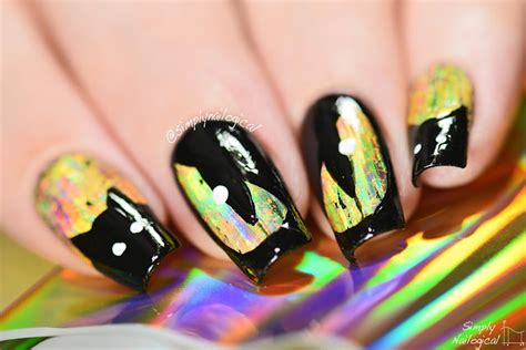 Simply Nailogical Glowing Holographic Cat Eyes