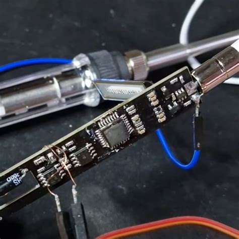 Hacking A €15 8051 Based Portable Soldering Iron With Custom Firmware