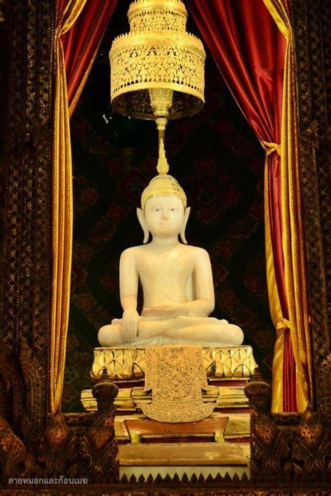 หลวงพ่อขาว พระประธานในพระอุโบสถ วัดเทพธิดาราม ศาสนาพุทธ ไทย พระพุทธเจ้า