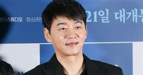 포토 김승수 따뜻한 눈빛