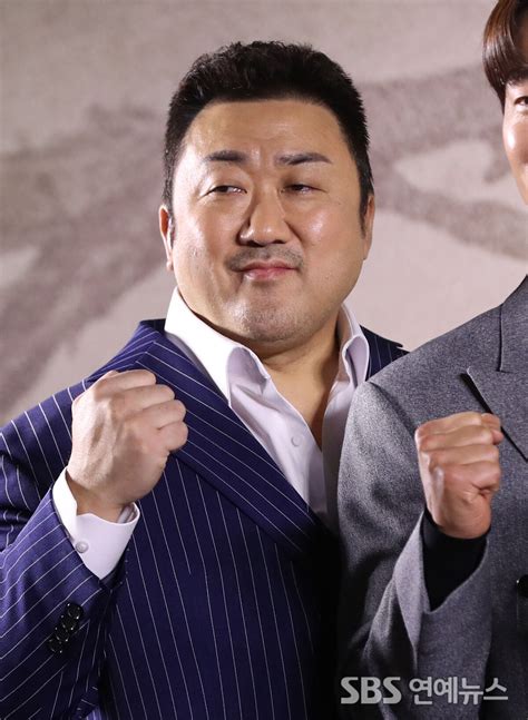 [e포토] 마동석 귀여운 마블리 손바닥