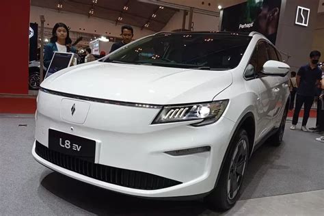 Aletra dan Geely: Dua Merek Mobil Listrik Berbeda di Indonesia ...
