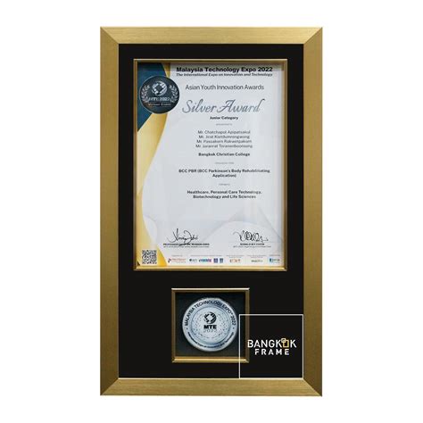 ตัวอย่างกรอบ Bangkok Frame ผลิตกรอบรูปทุกชนิด แบบมืออาชีพ