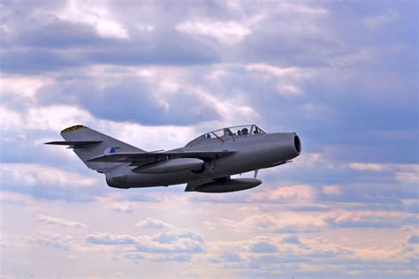 무료 이미지 천국 차량 공기 호스 파란 하늘 서쪽 구름 배경 미그 이륙하다 에어쇼 공군 제트기 전투기 군용 항공기 비행기 여행 지구의 분위기