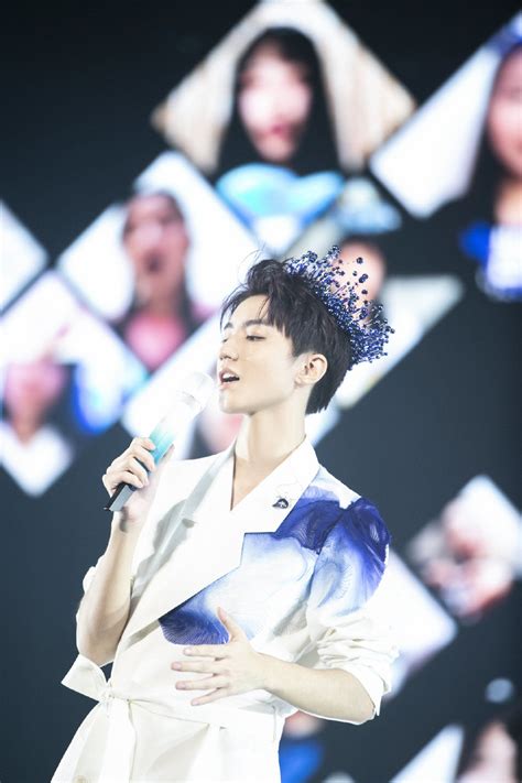 王俊凯工作室高清返图，小王子演唱安可曲《生长》凤凰网
