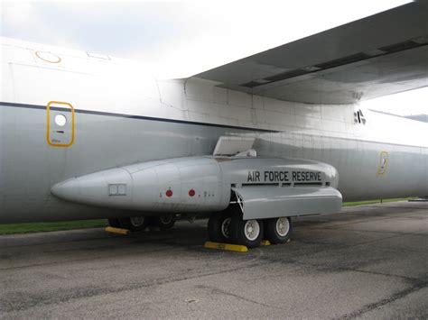 C 141c Starlifter Walk Around Page 1