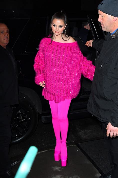 Selena Gomez Looks Sexy In Pink Pantyhose 14 Photos The Fappening