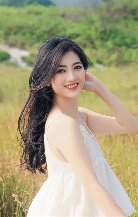 Nhan Sắc đời Thường Của Cô Công Nhân đang Bị Ghét Cay Ghét đắng ở “làng