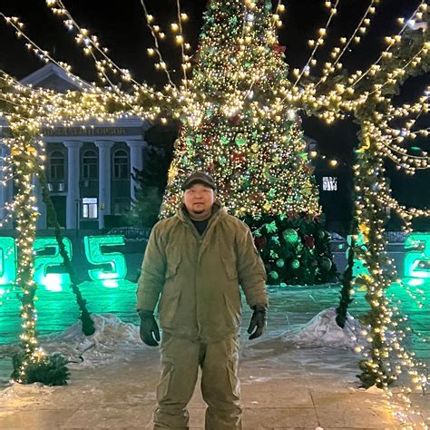 Бямбаа Шинэ оны хамгийн анхны нарнаас цацрах гэрэл гэгээ бид бүхэнд амжилт бататгаж Өглөө бѵр