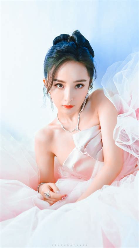 Pin On Yang Mi