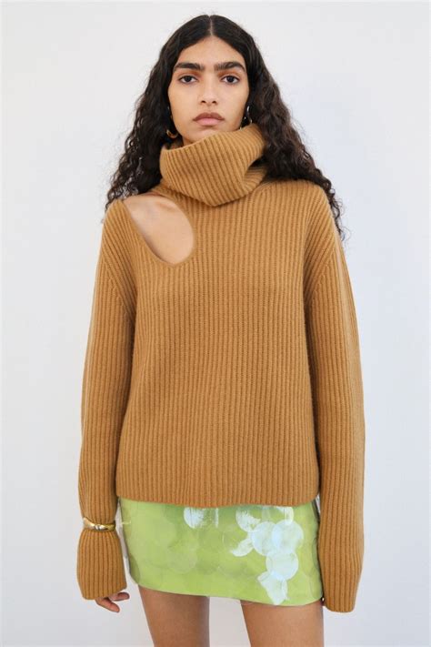 Winter 2023s Sweater Trends Offer A Surge In Serotonin Marie Claire