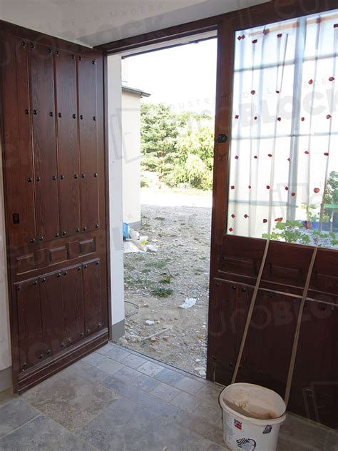 Puertas De Exterior De Doble Hoja ¡de Madera Maciza
