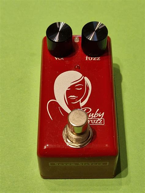 Red Witch Seven Sisters Ruby Fuzz Effects Pedals