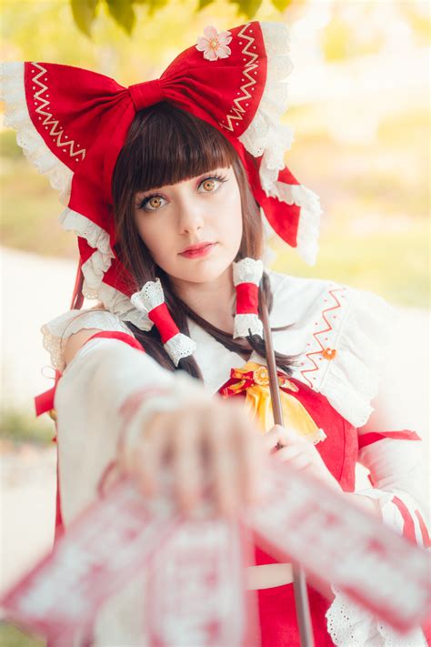 Reimu Hakurei 5 Photos
