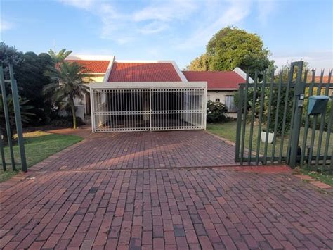 Weltevreden Park Property And Houses To Rent