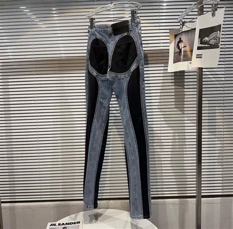 Джинси в стилі Mugler — ціна 2000 грн у каталозі Джинси Купити жіночі речі за доступною ціною на