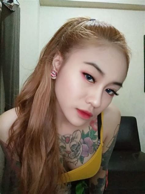 Tin Tin Cewe Bispak Indonesia Cewe Bispak Indonesia