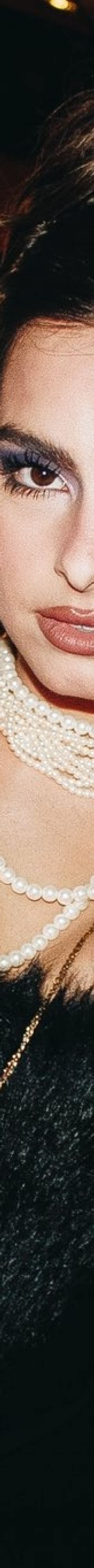 240x4000 Resolution Addison Rae Model 240x4000 Resolution Wallpaper Wallpapers Den