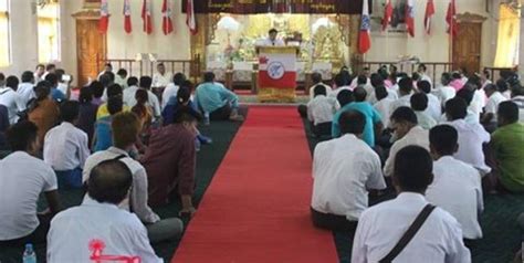 ရခိုင်တိုင်းရင်းသားရေးရာ ၀န်ကြီး ရွှေပြည်သာရှိ ရခိုင်လူထုနှင့် တွေ့ဆုံ