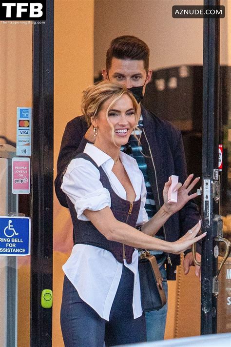 Chrishell Stause Sexy Seen Flaunting Her Hot Body While Filming On