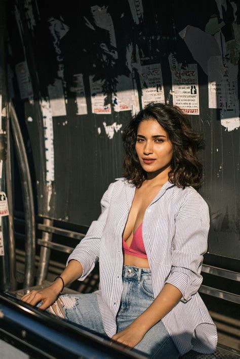 Pin Von Nishant Gupta Auf Ruhani Sharma